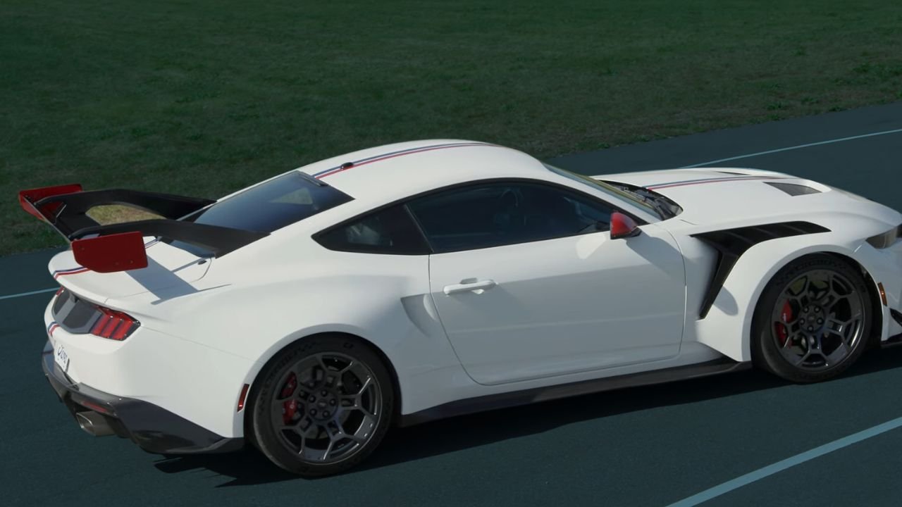 Ford Unveils High-Performance EcoBoost Mustang RTR at 2025 Detroit Auto ...
