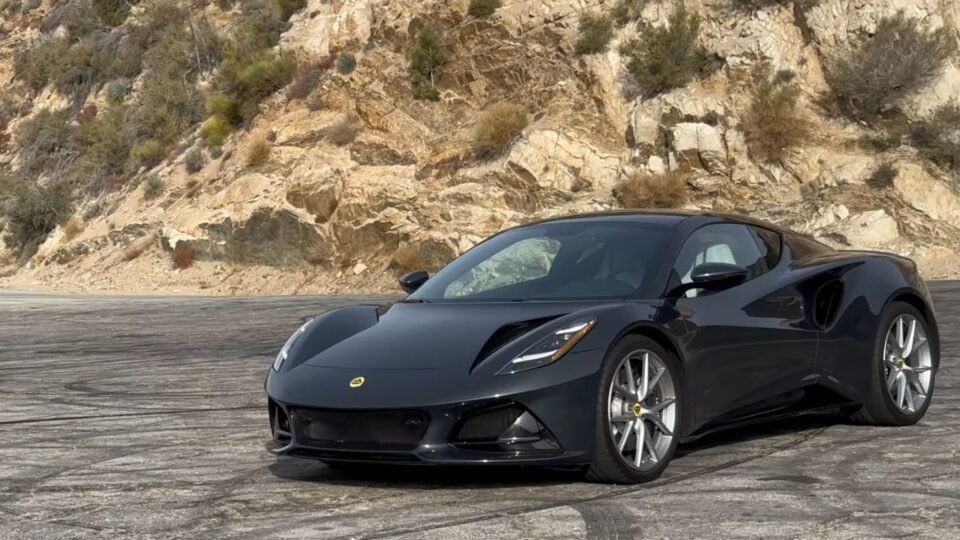 Exploring the Best and Worst of the Lotus Emira - Pontos Auto