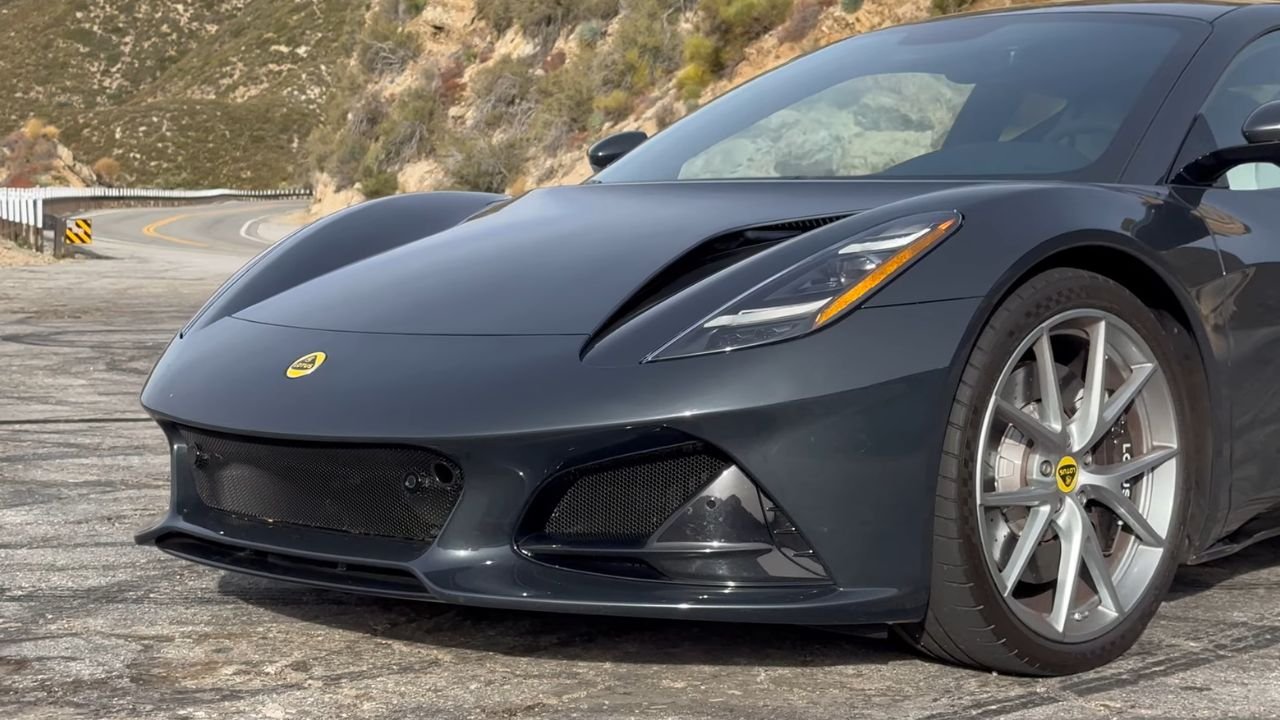 Exploring the Best and Worst of the Lotus Emira - Pontos Auto