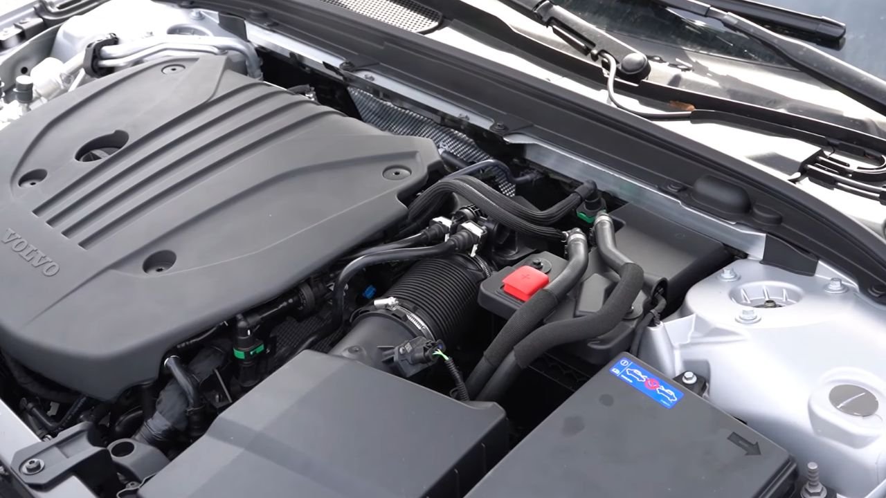 Specs Review of 2025 Volvo V60 Cross Country - Pontos Auto